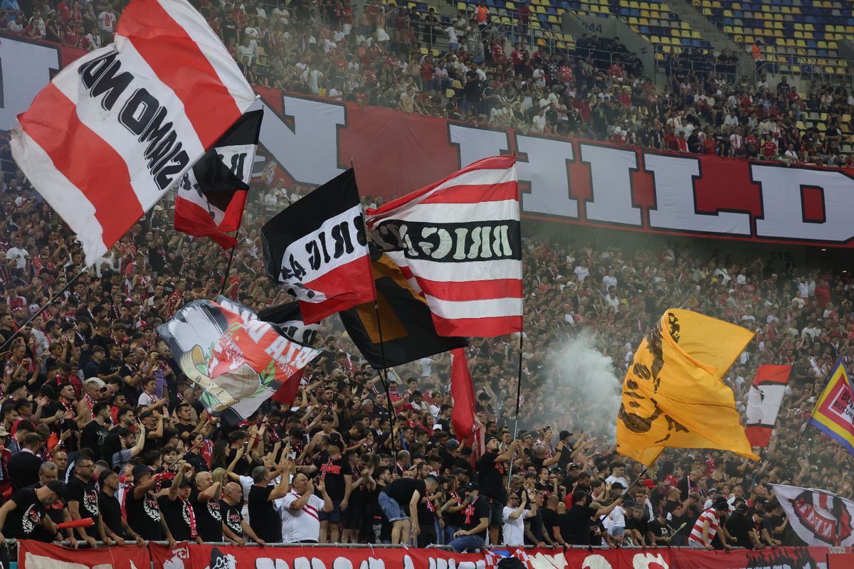 Scenografia fanilor dinamoviști la derby-ul cu FCSB / Foto: GSP ...
