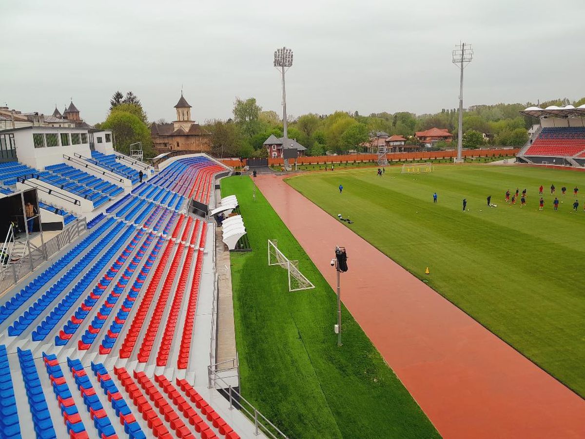 Poza 5 - Ce se întâmplă la stadionul din Târgoviște, cu 3 zile înaintea ... Poza 5 - Ce se întâmplă la stadionul din Târgoviște, cu 3 zile înaintea ...