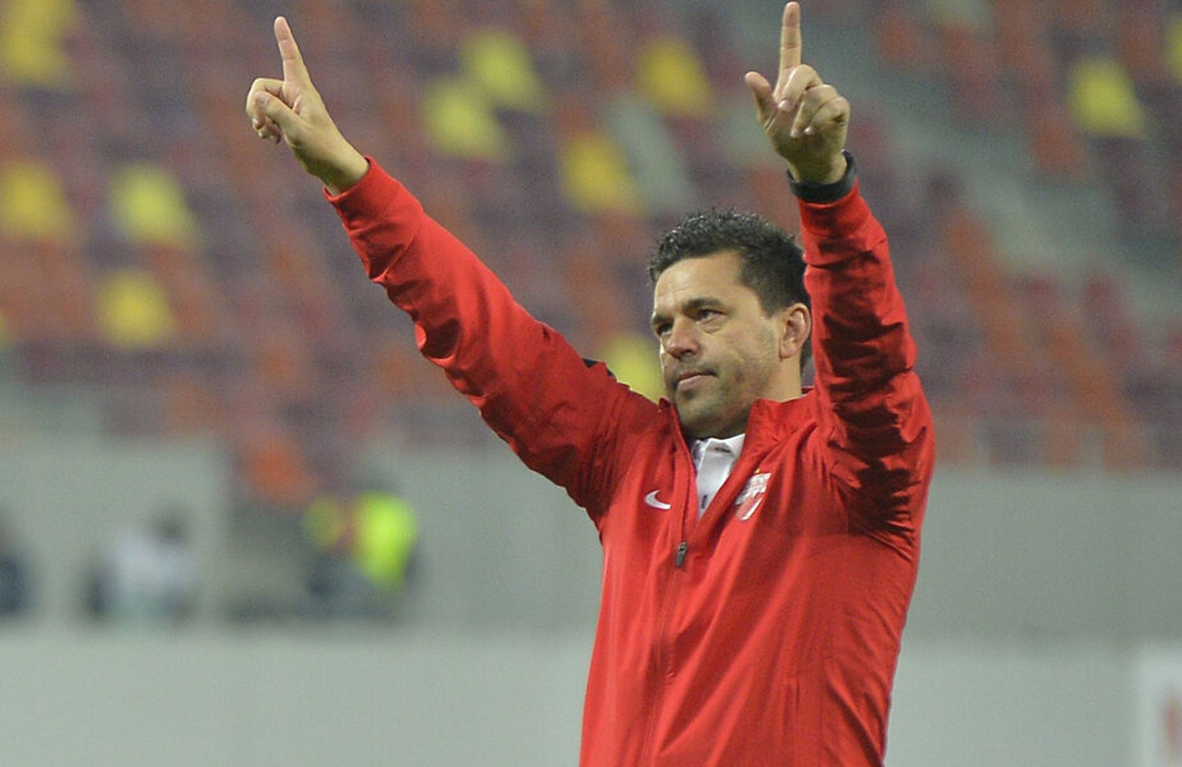 3 probleme pentru Cosmin Contra la Craiova: de la „Jegurilor, cu Steaua ...