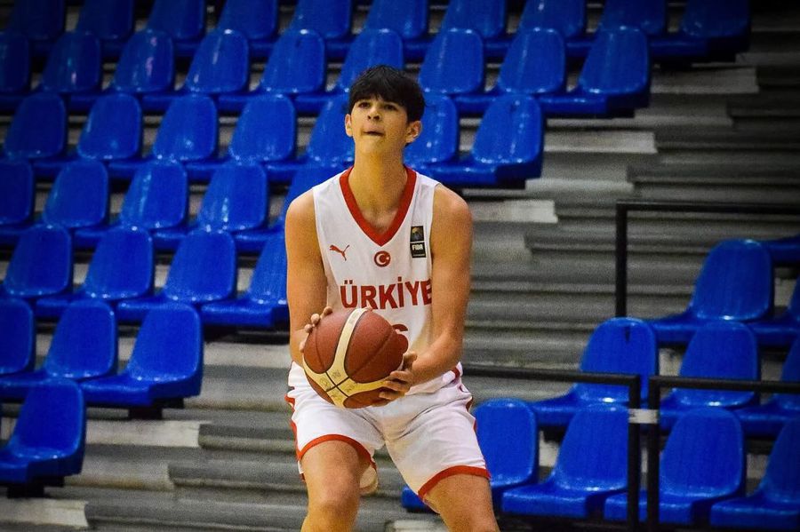 E poreclită „Hagi” și e considerată un fenomen al României, dar a ales să reprezinte Turcia: „Aș ...