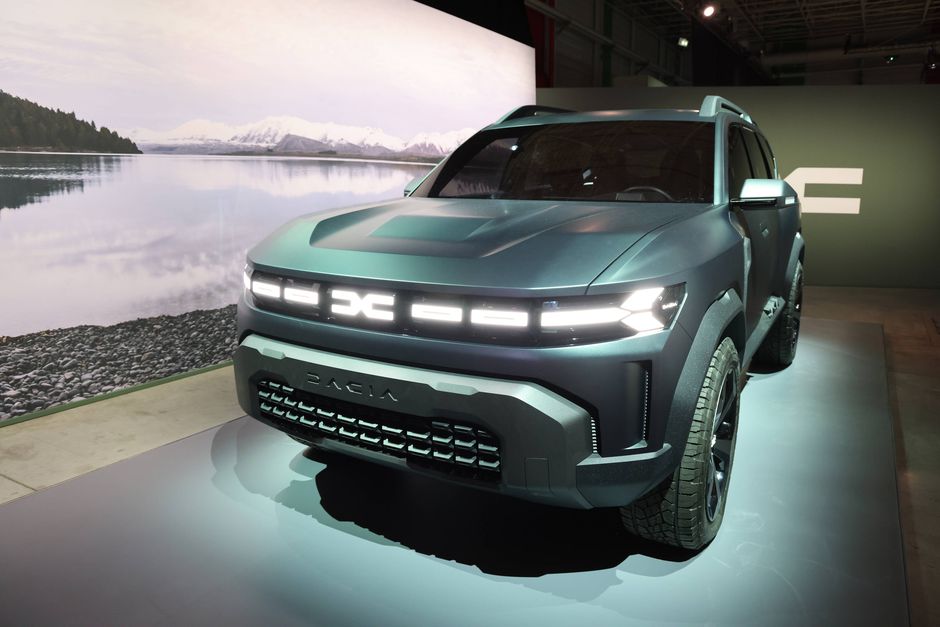 DACIA LANSEAZĂ NOUL MODEL BIGSTER - Imaginea 1