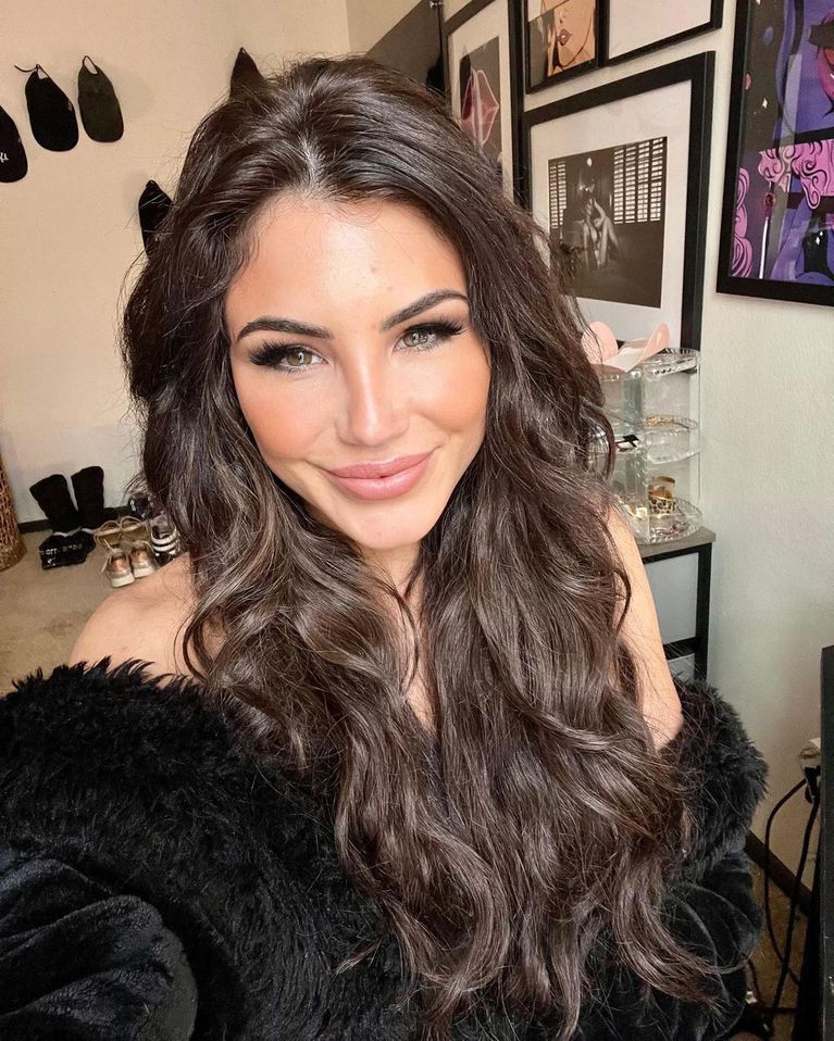 Poza 27 - Jen Rufo, fosta majoretă din NBA, a întreținut relații intime ...