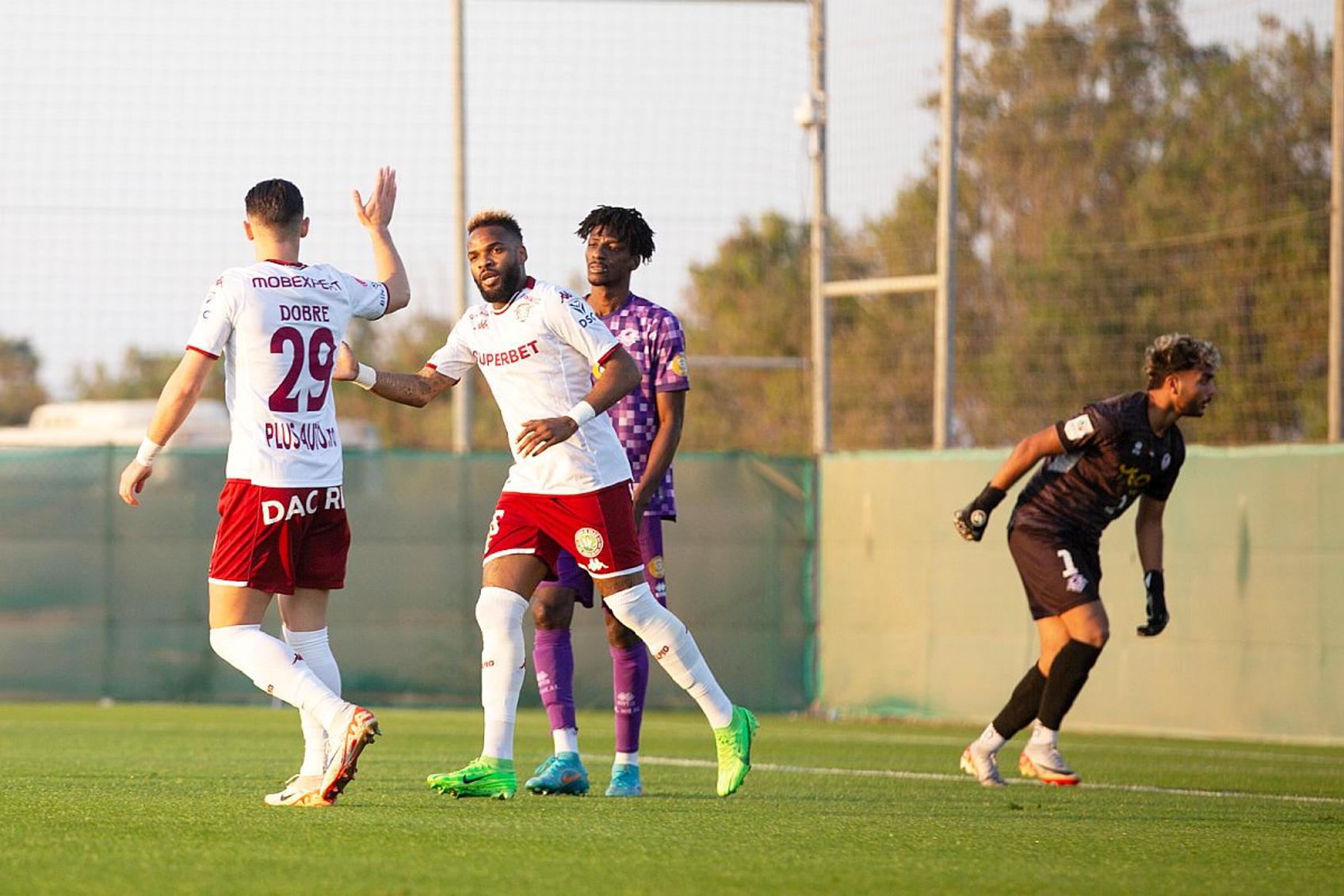 Rapid s-a distrat cu amatorii locali de la Al Hilal United, în primul ...