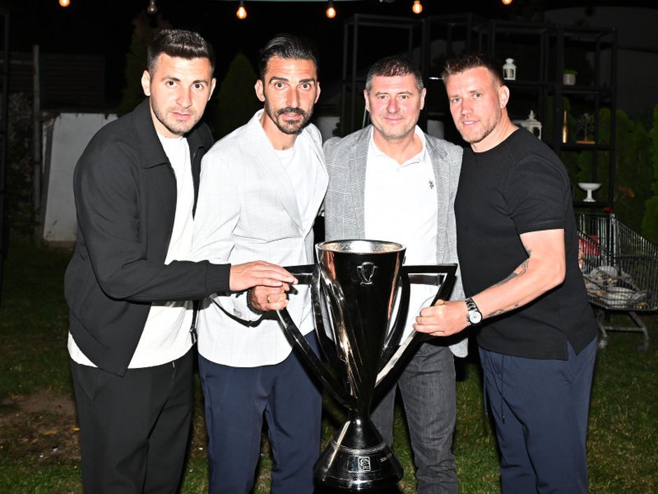 Poza 25 - FCSB, imagini de la petrecerea de titlu. Foto: Răzvan Păsărică