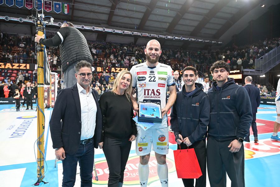 Un român a fost desemnat MVP în derby-ul ligii de volei a Italiei! Meci ...