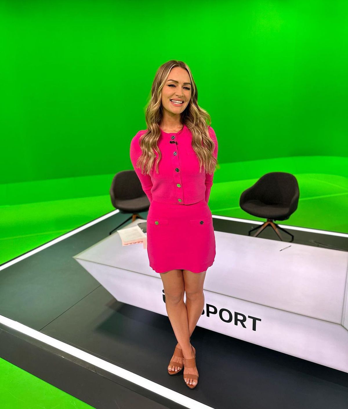 Poza 32 Laura Woods Prezentatoarea Emisiunii De La Tnt Sports Foto Instagram