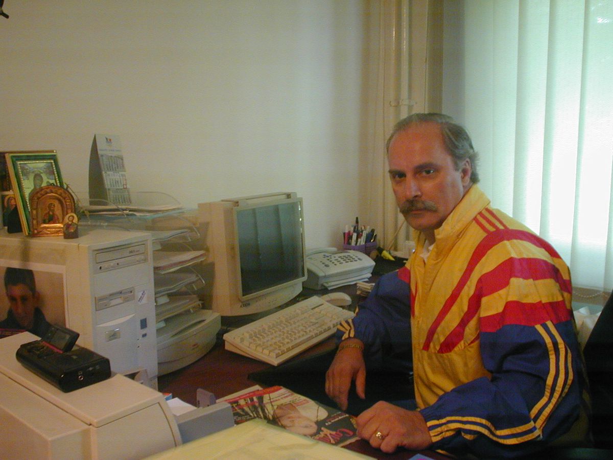 Poza 3 - Octavian Bellu la 70 de ani Poza 3 - Octavian Bellu la 70 de ani