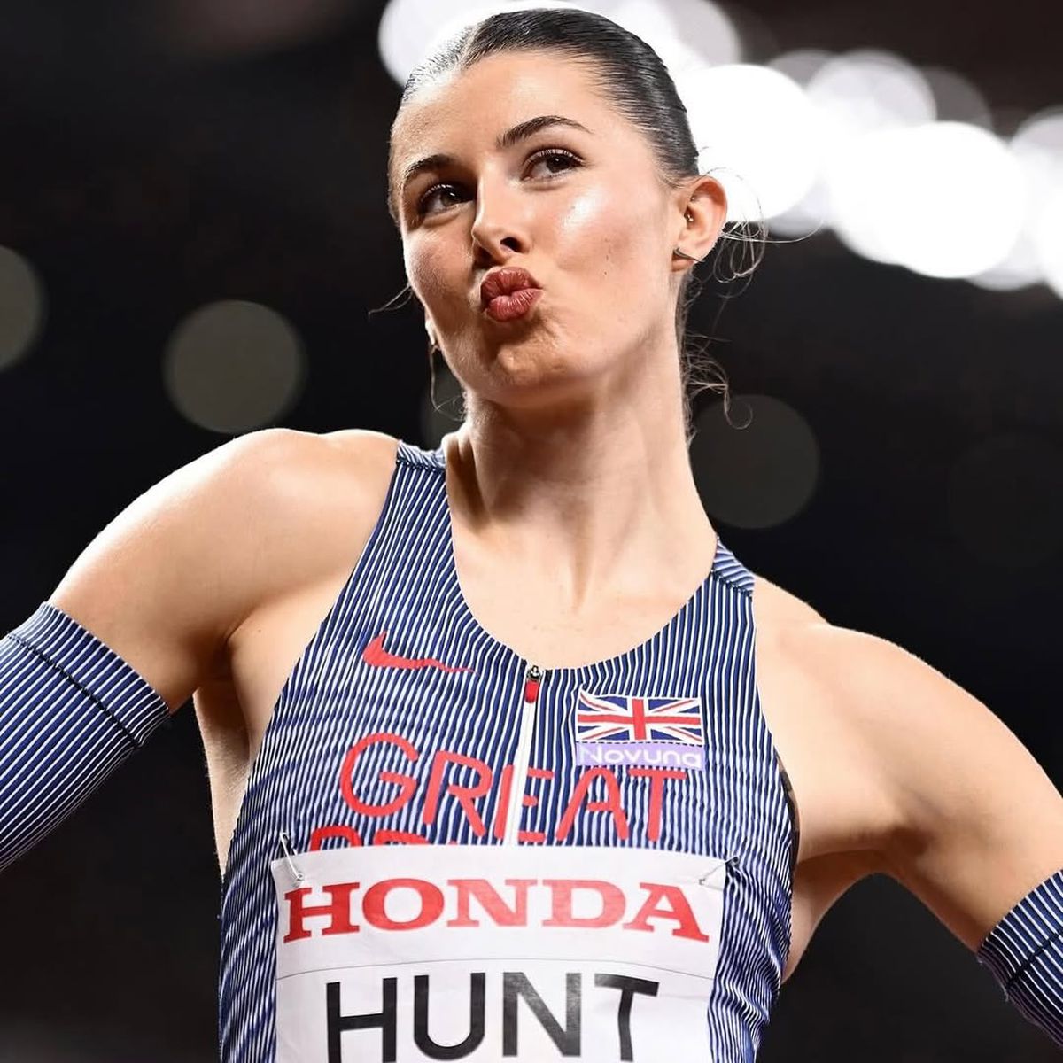 Amy Hunt - Imaginea 27