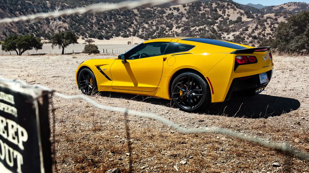 Cum arată Chevrolet Corvette, mașina sport care va ajunge și în România ...