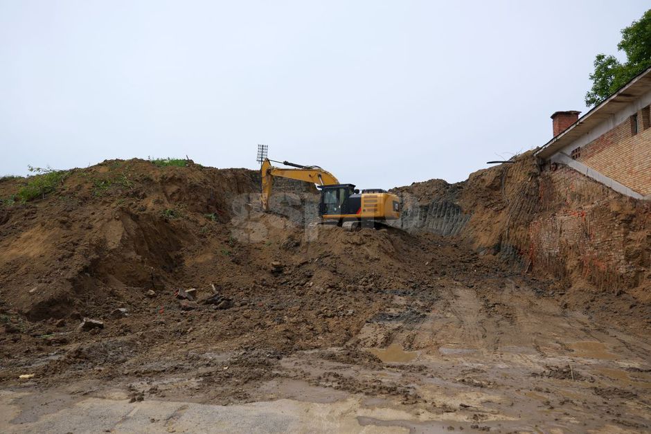 Vizită GSP pe șantierul de pe „Dan Păltinișanu” » Printre ruinele de pe „Monumentalul” violet ...