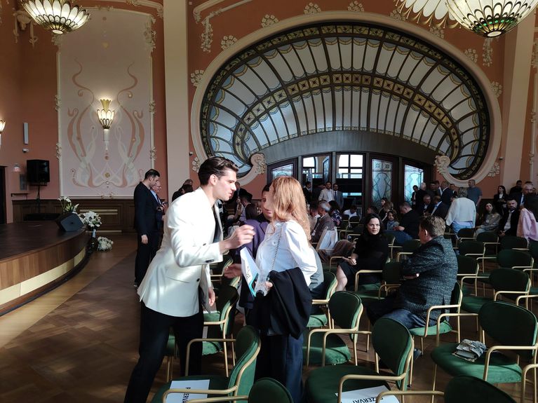 Gheorghe Hagi lansare carte Constanța - Imaginea 9