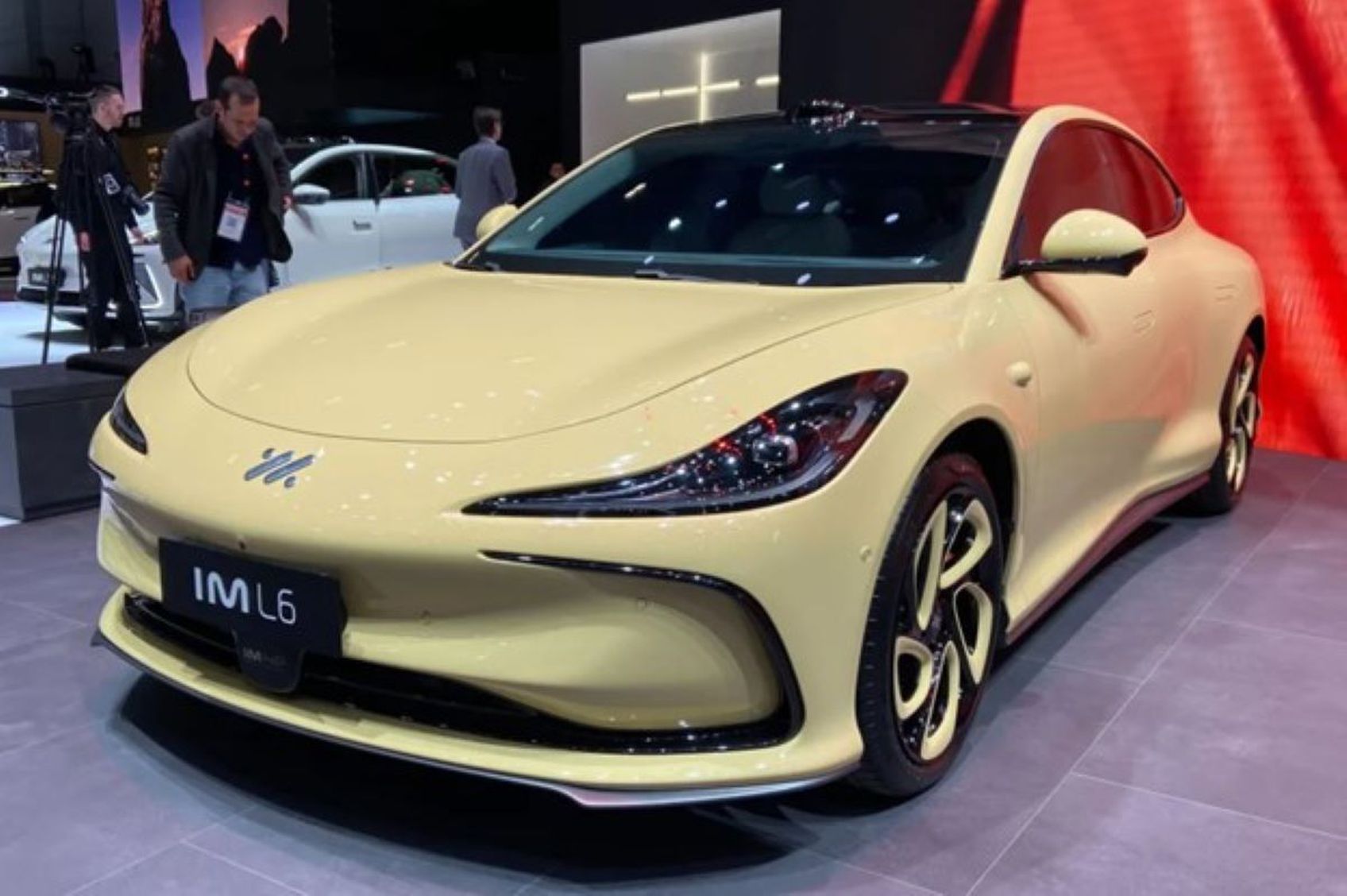 Chinezii, altă bornă pe piața mașinilor electrice » Primul autovehicul ...