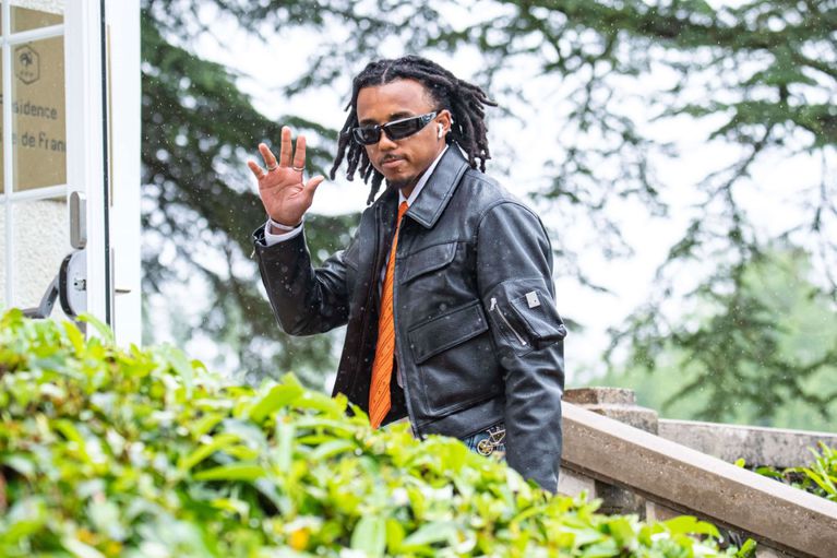 Poza 4 - Parada modei la reunirea Franței