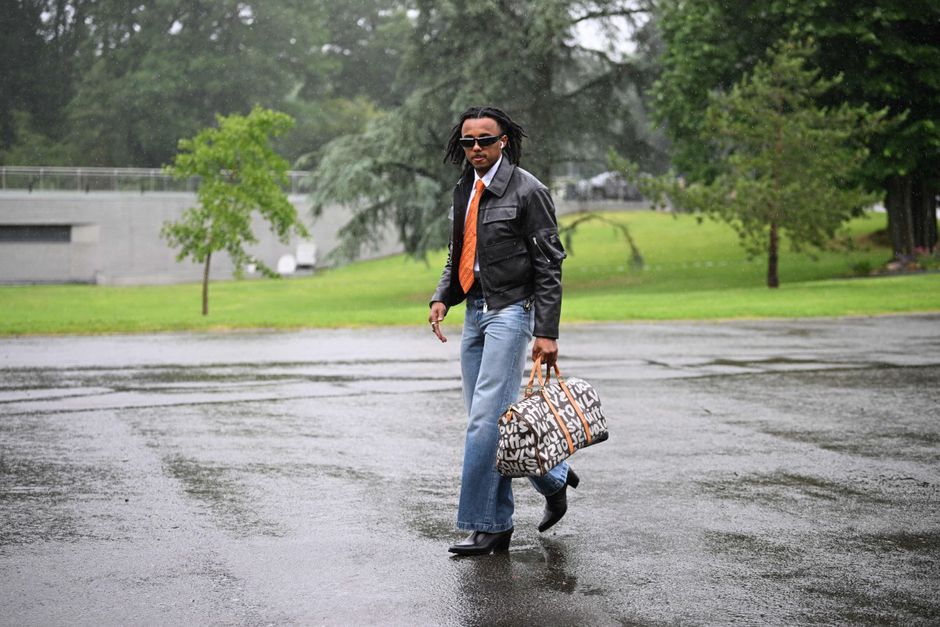 Poza 16 - Parada modei la reunirea Franței