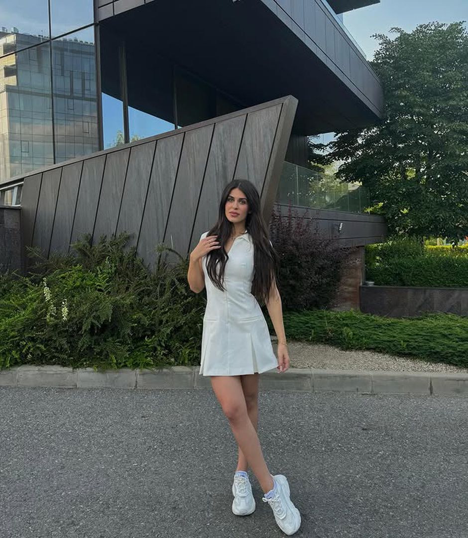 Alex Pop și Sarah Lavinia Hribat, iubita lui - Imaginea 5