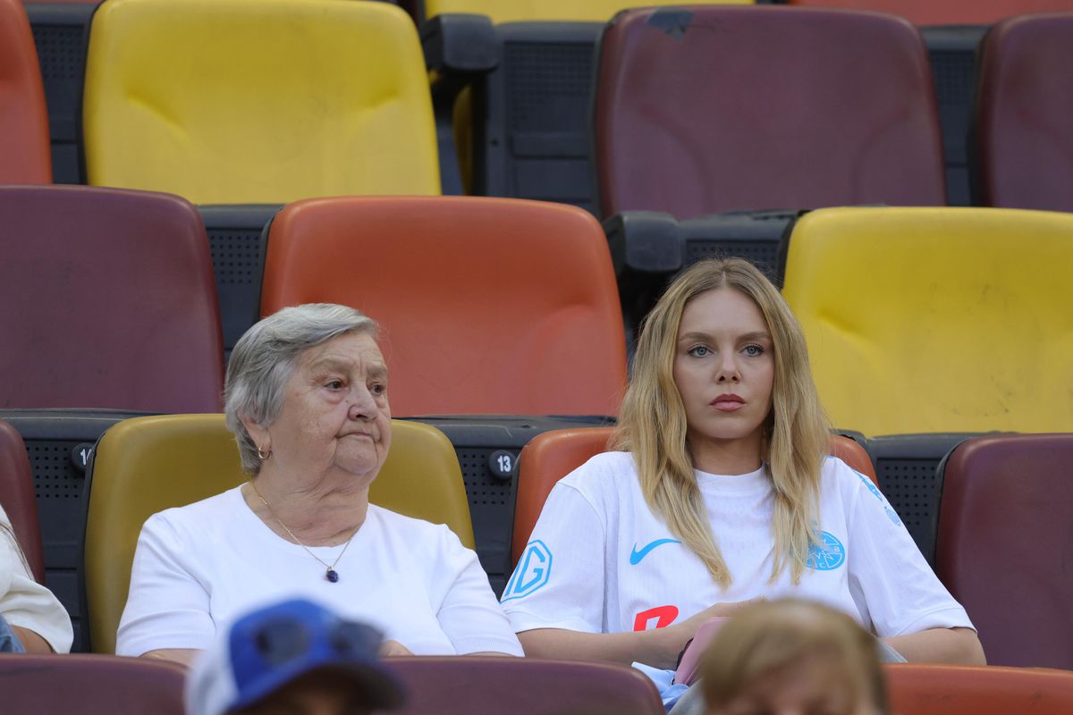 Anca Surdu, iubita lui Denis Alibec, la FCSB - Shkendija / Foto: Ionuț ...